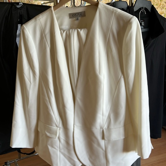 Kasper | Pants & Jumpsuits | Pant Suit By Kasper Worn Only Once Has A ...